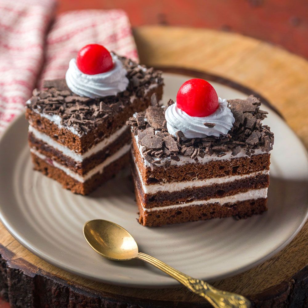 National Pastry Day 2025 – daneelyunus